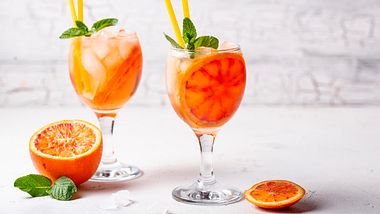 Alkoholische Getränke - Rezepte für Bowle, Cocktails & Co. | LECKER