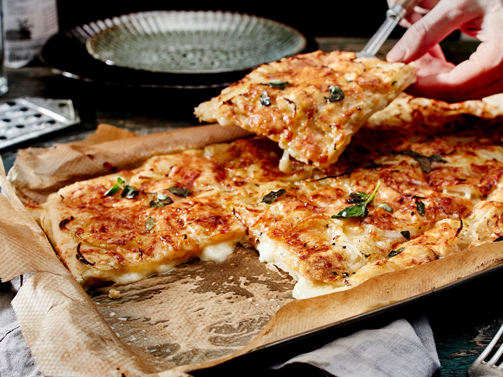 Das ist keine Pizza: Kennst du schon Fugazzeta? Rezept | LECKER