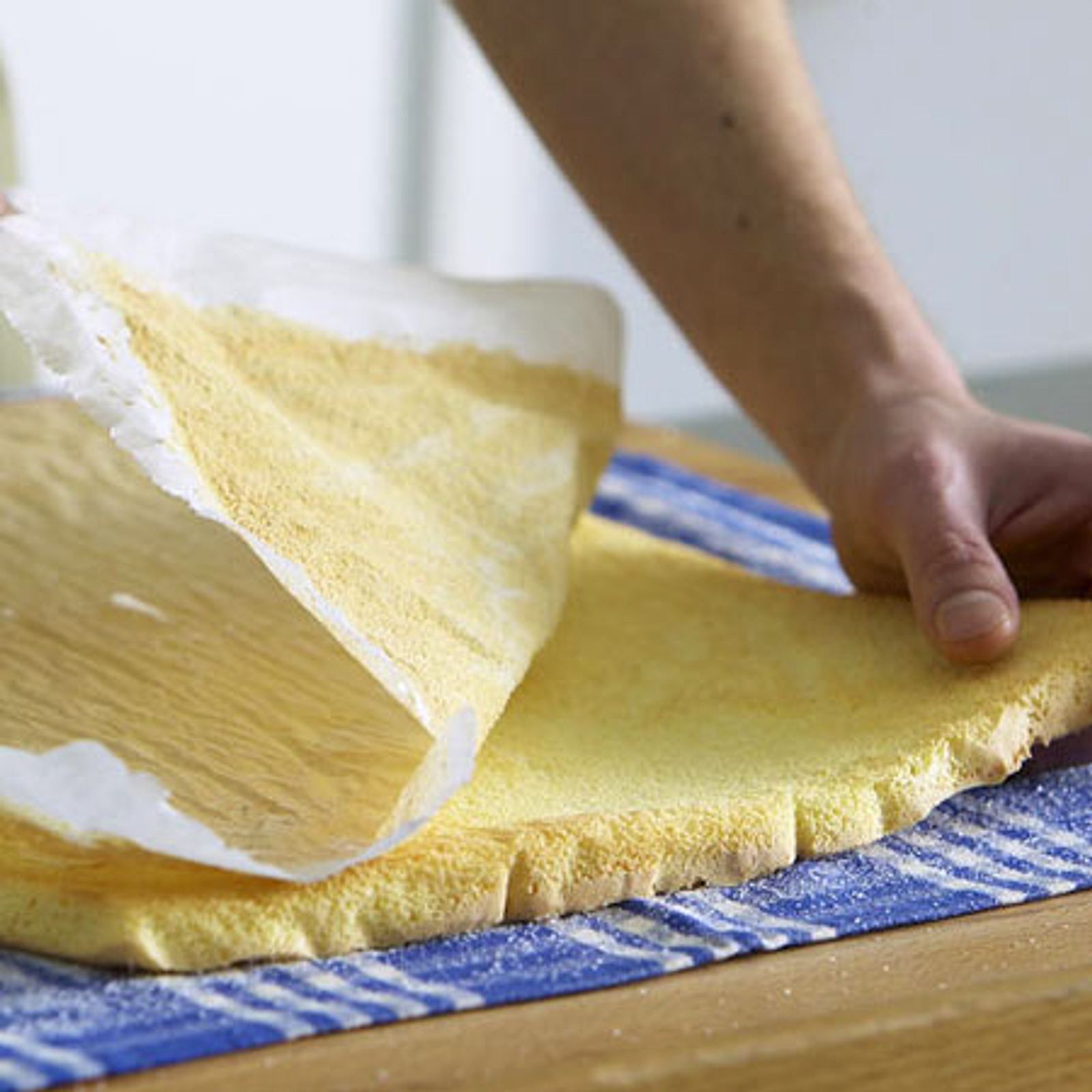 Biskuitteig (Grundrezept) | LECKER