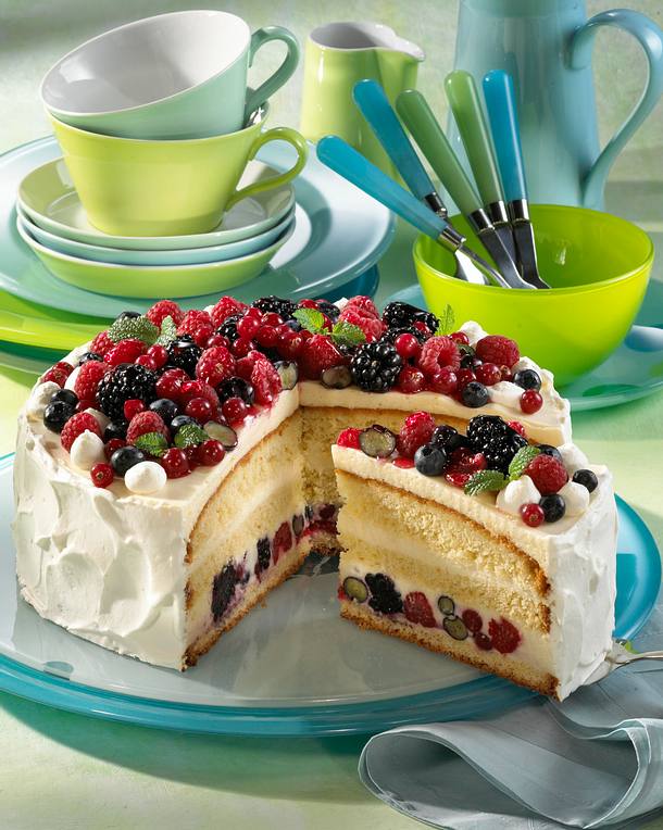 Bunte Beerentorte mit Zitronencreme Rezept | LECKER