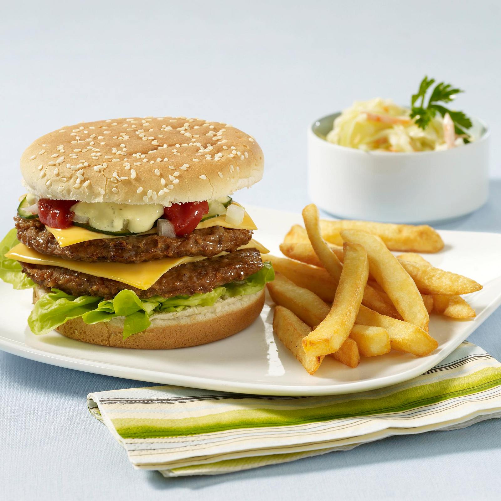 Einfacher Hamburger Und Pommes Double Cheeseburger The Imokilly