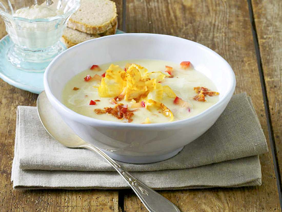 Cremige Apfel-Sellerie-Suppe Rezept | LECKER