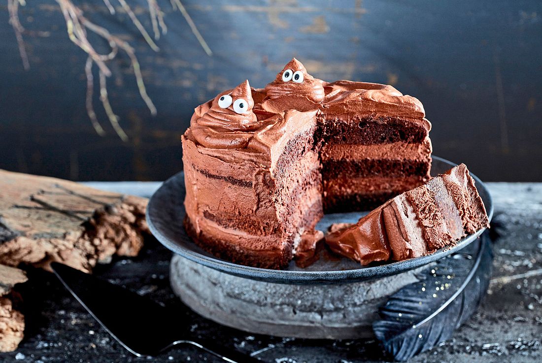 Dark side of apple cake Rezept | LECKER