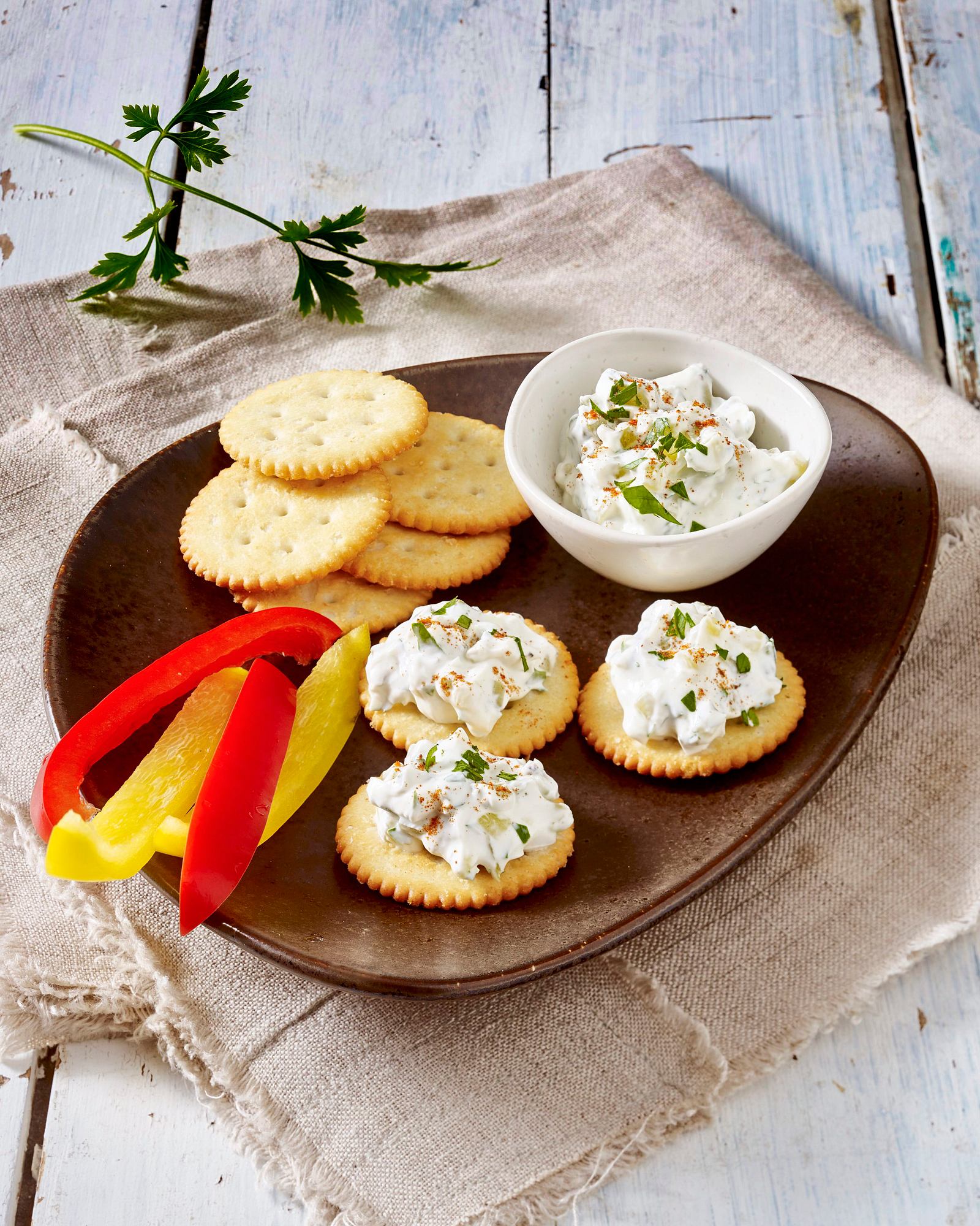 Gewürzgurken-Dip Rezept | LECKER