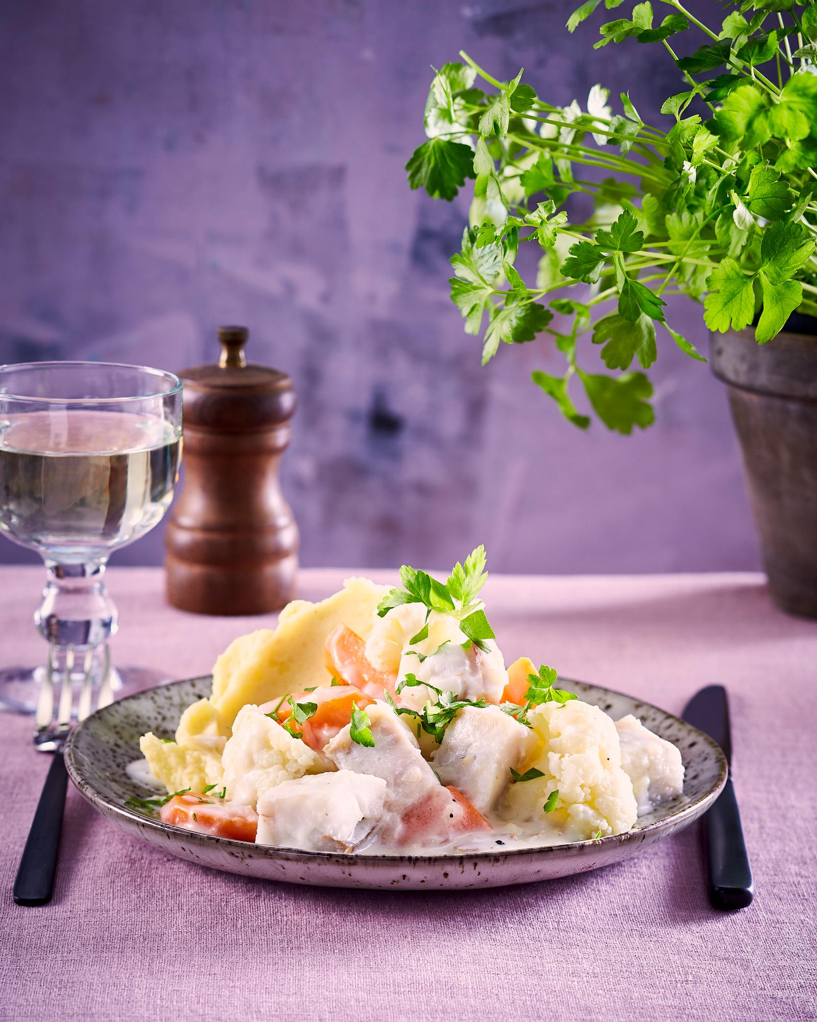 Fisch-Frikassee mit Kartoffelpüree Rezept | LECKER