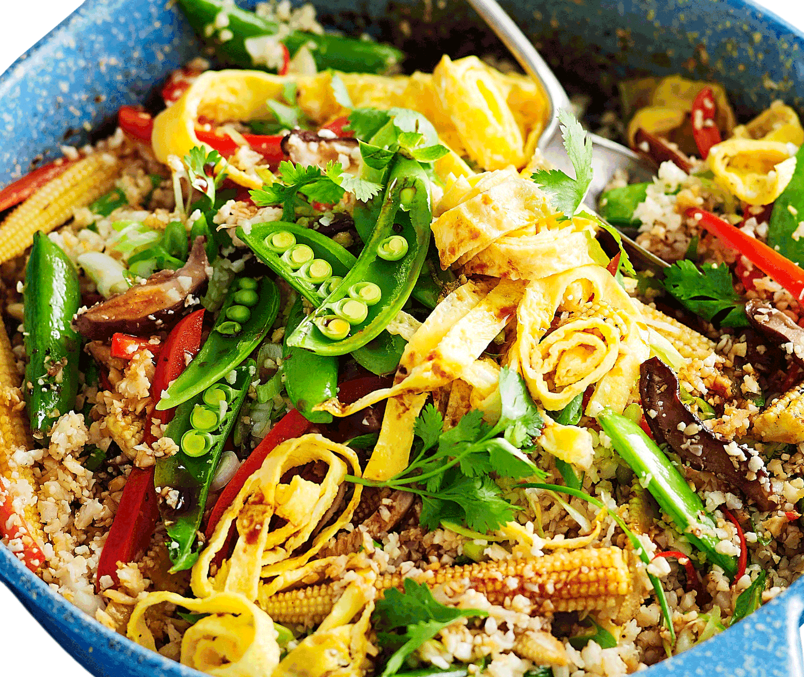 Fried Blumenkohl-„Reis“ mit Gemüse und Omelett-Streifen Rezept | LECKER