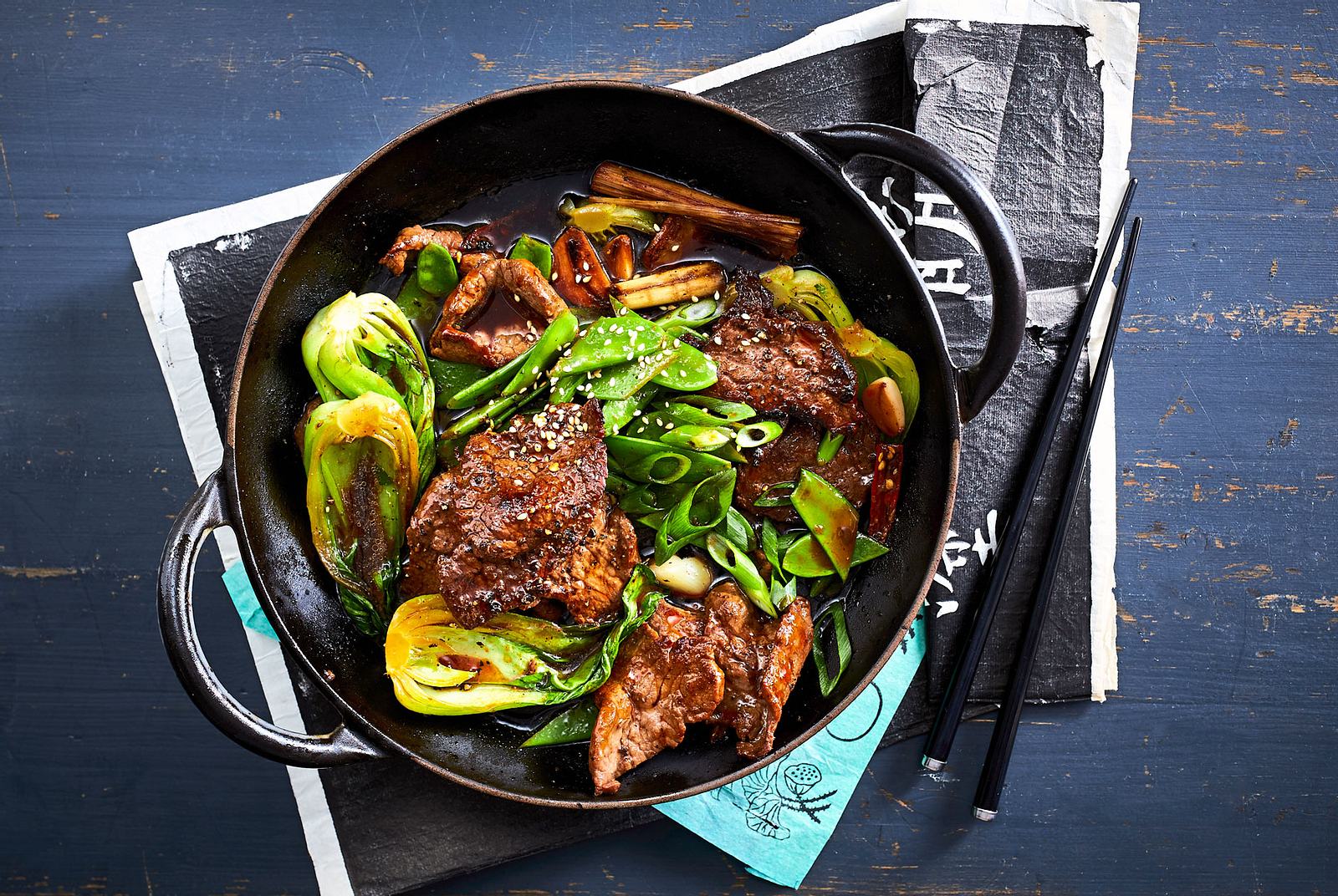 „Gangnam“-Stir-Fry mit Korean-Style-Roastbeef Rezept | LECKER