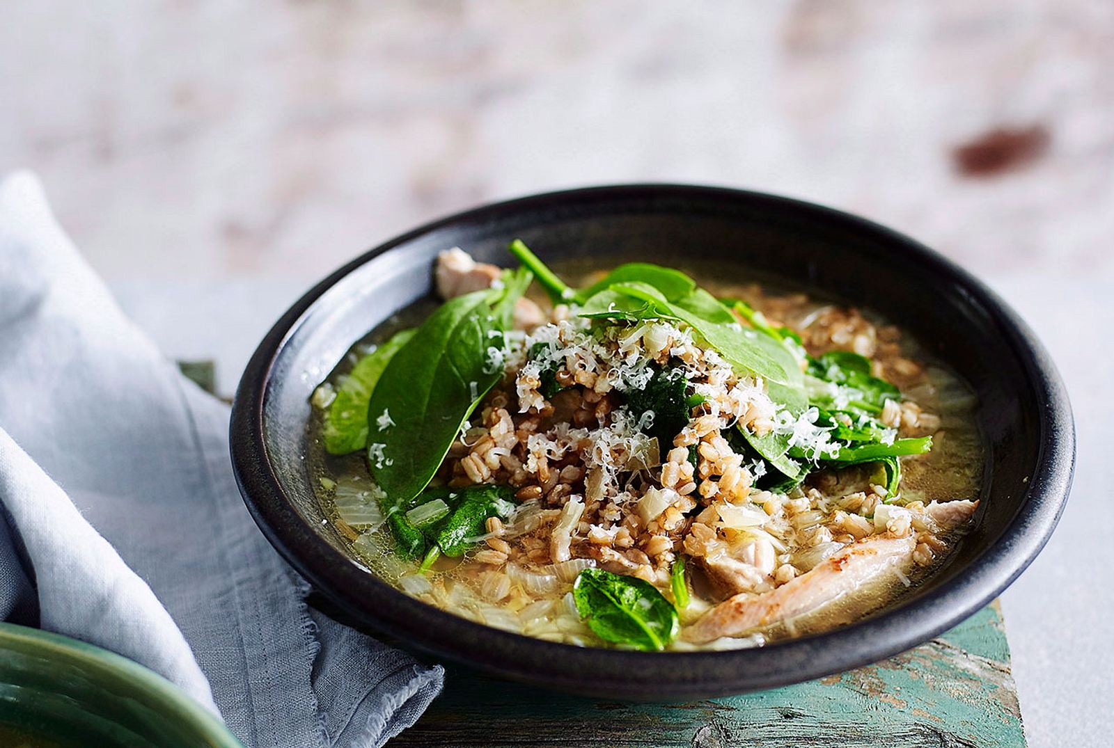 Healthy Hot Pot mit Hähnchen und Spinat Rezept | LECKER