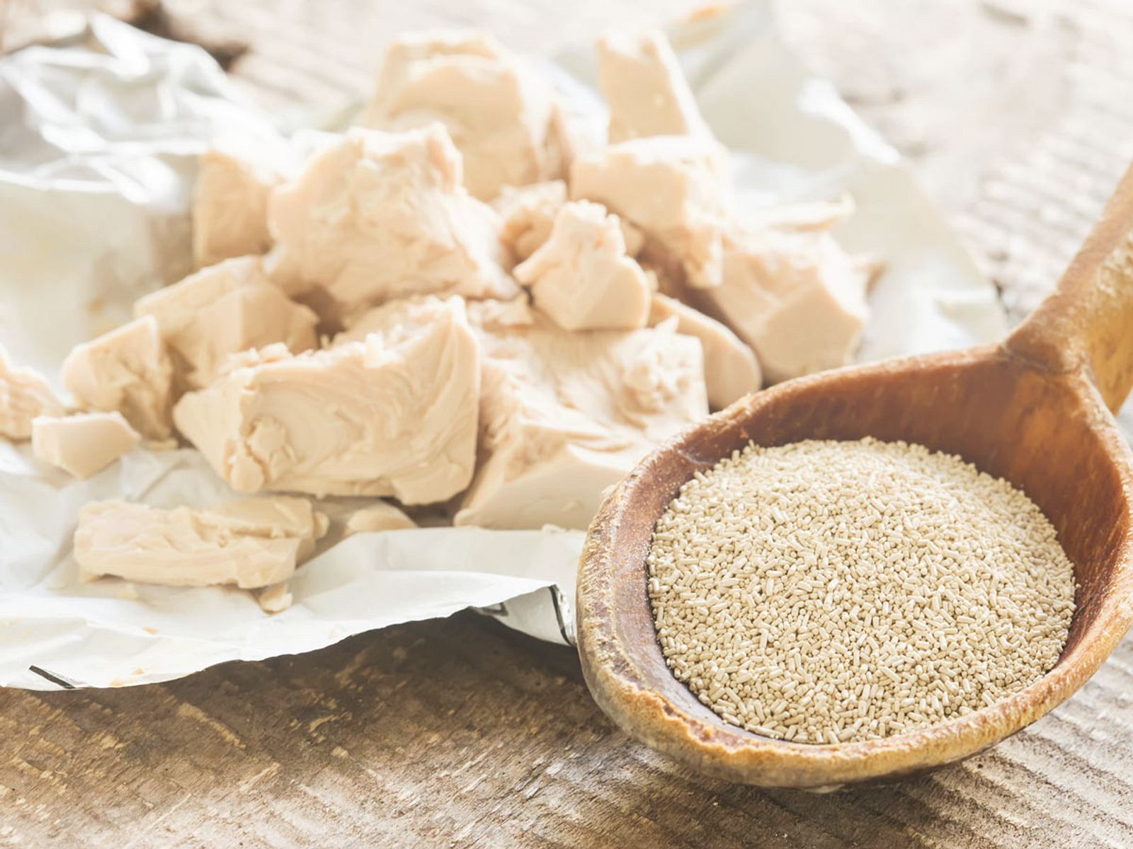 Hefe – kraftvolles Backtriebmittel | LECKER