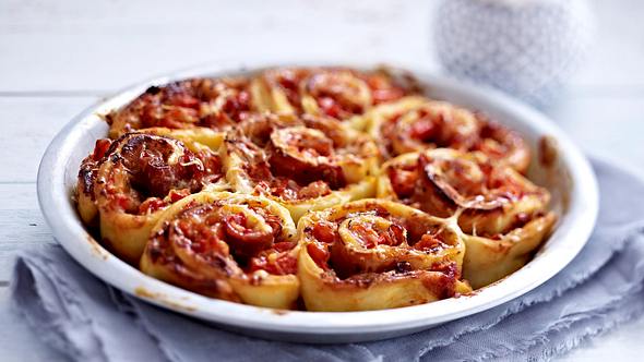 Pizzaschnecken Rezepte | LECKER