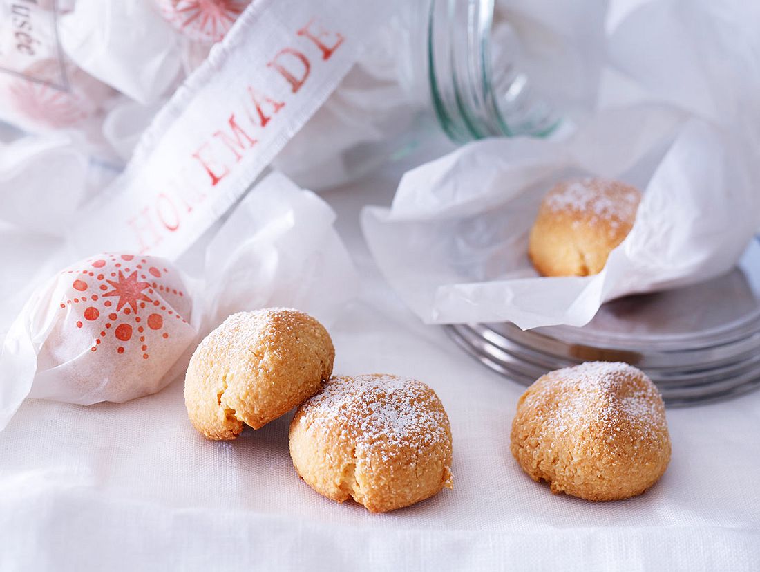 Italienische Amarettini Rezept | LECKER