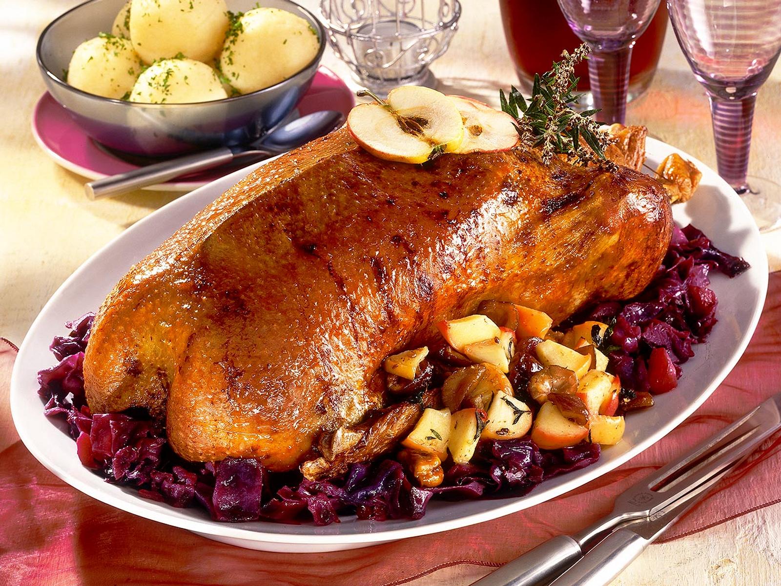 Klassische Martinsgans - das beste Rezept | LECKER
