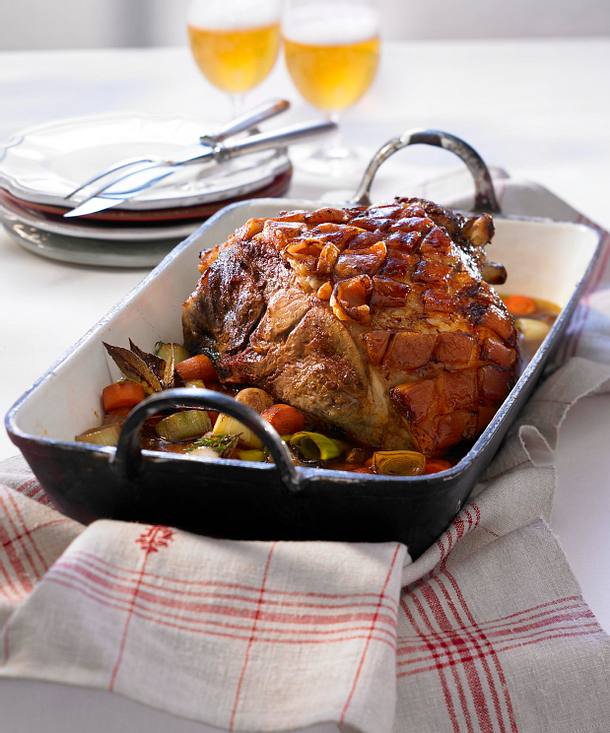 Knusprige Schweineschulter Rezept | LECKER