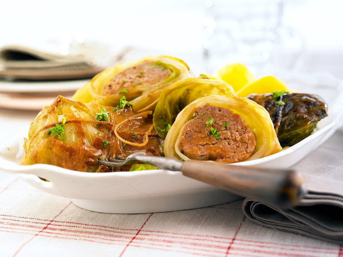 Kohlrouladen selber machen - so geht's | LECKER