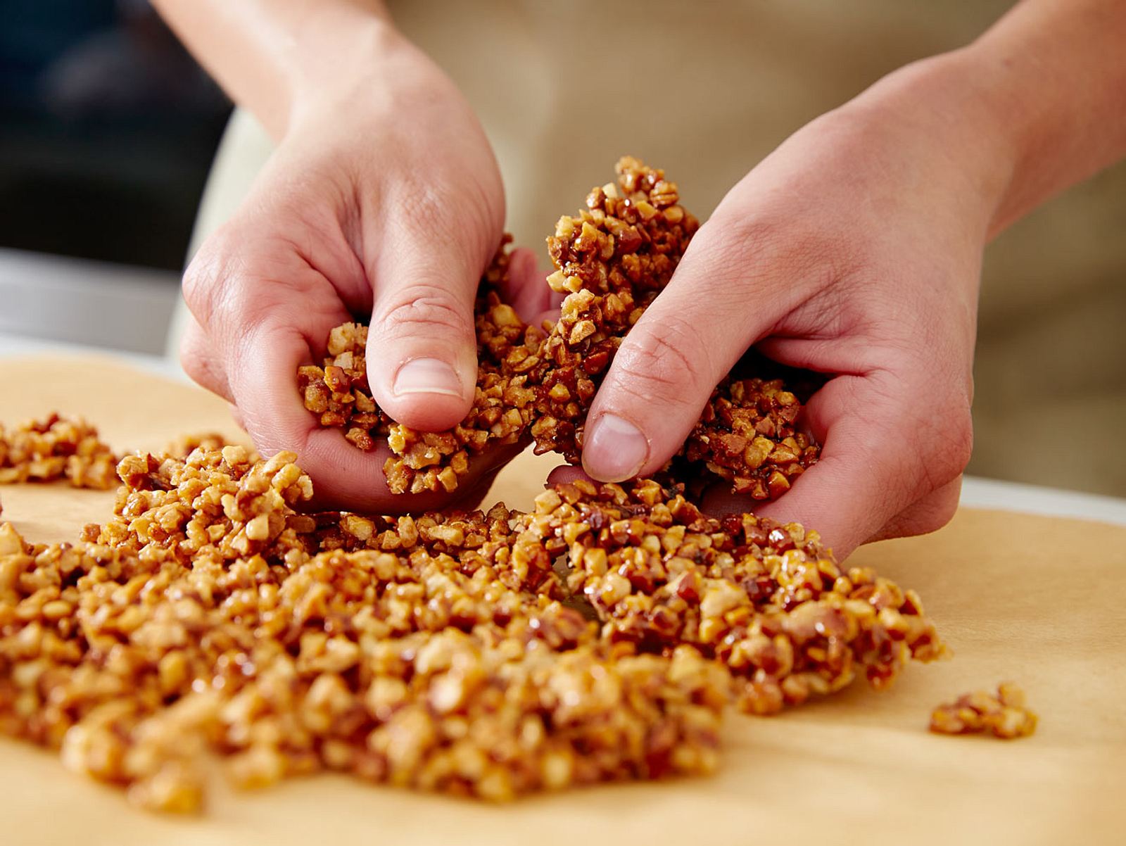 Krokant selber machen - so einfach geht's | LECKER