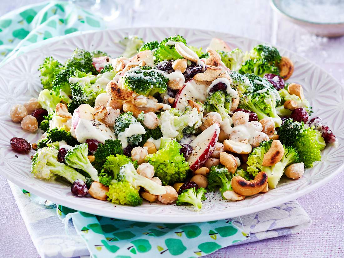 Lauwarmer Brokkolisalat Rezept | LECKER