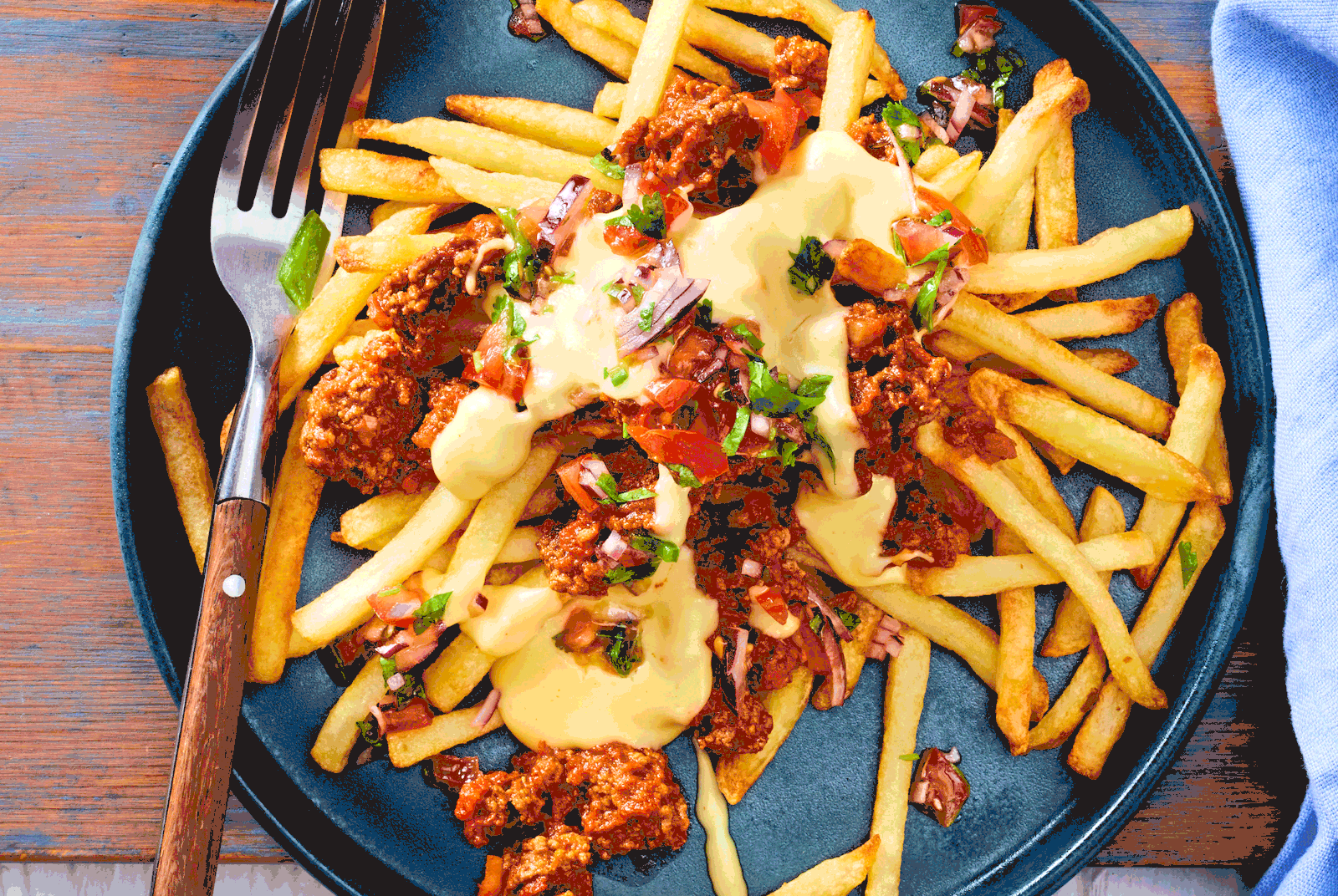 Loaded Chili-Cheese-Fries Rezept | LECKER