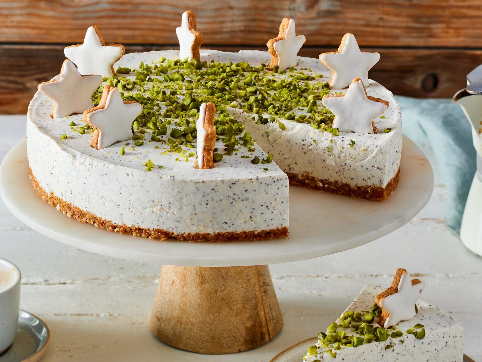 Cremiger Mohn-Zimtstern-Kuchen Rezept | LECKER