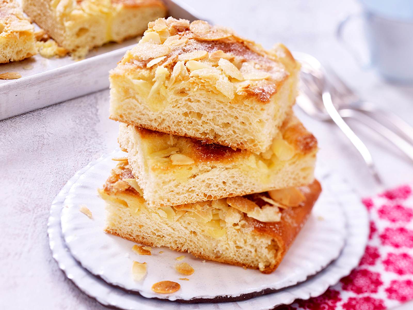 Butterkuchen-Rezepte für jeden Anlass | LECKER