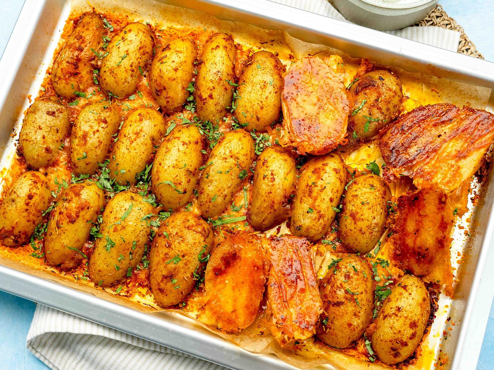 Knusprige Parmesankartoffeln aus dem Ofen | LECKER
