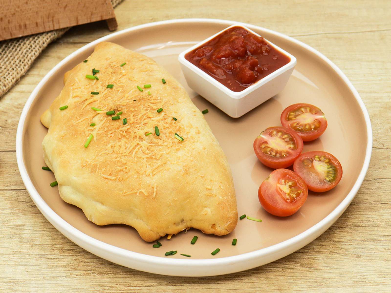 Pizzataschen - so geht's Rezept | LECKER