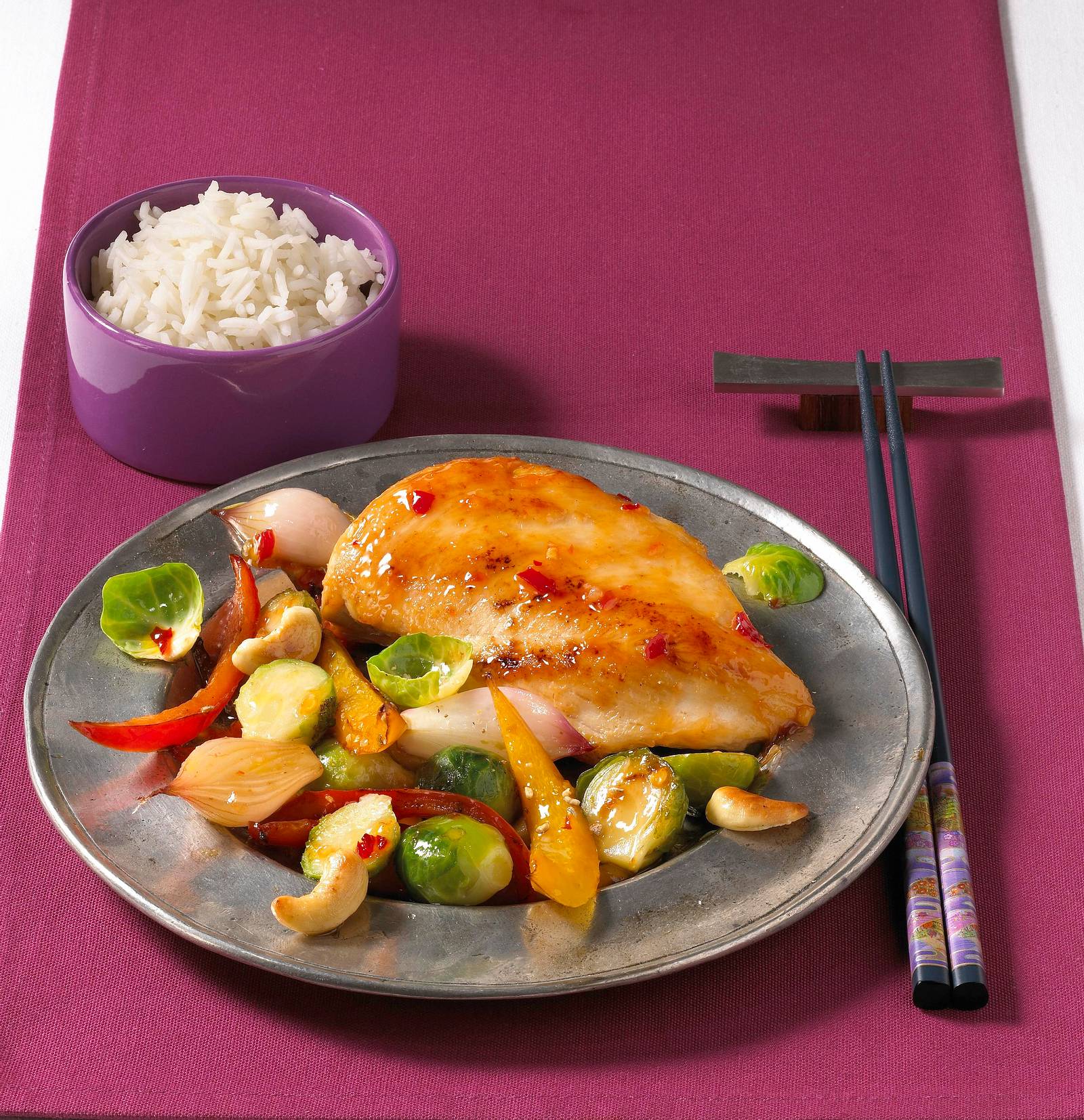 Rosenkohl-Gemüse mit Hähnchen Rezept | LECKER