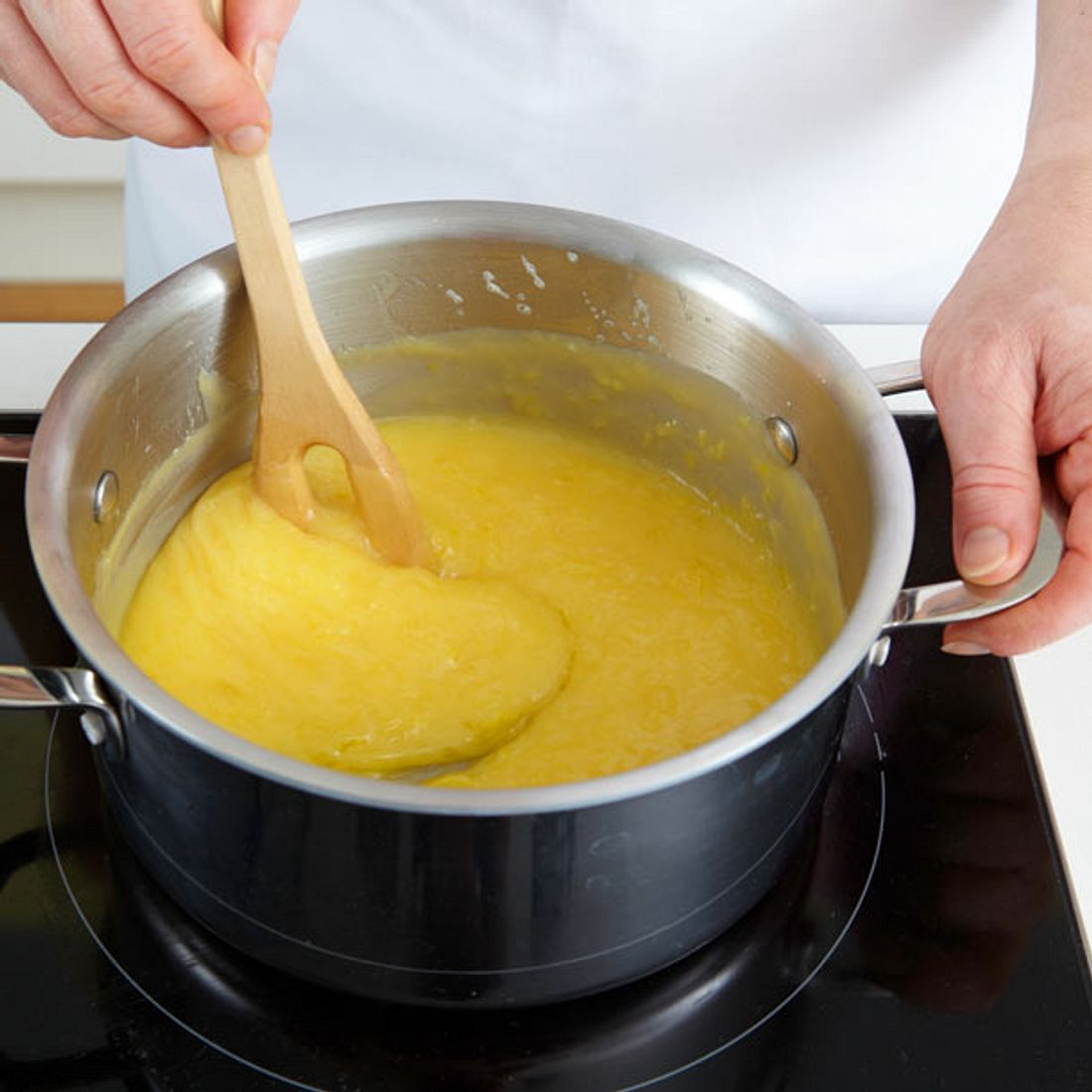 Rühren – immer schön in Bewegung bleiben! | LECKER