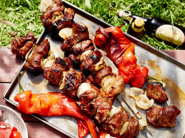 Grillparty - Rezepte und Tipps zum Draußenfeiern | LECKER