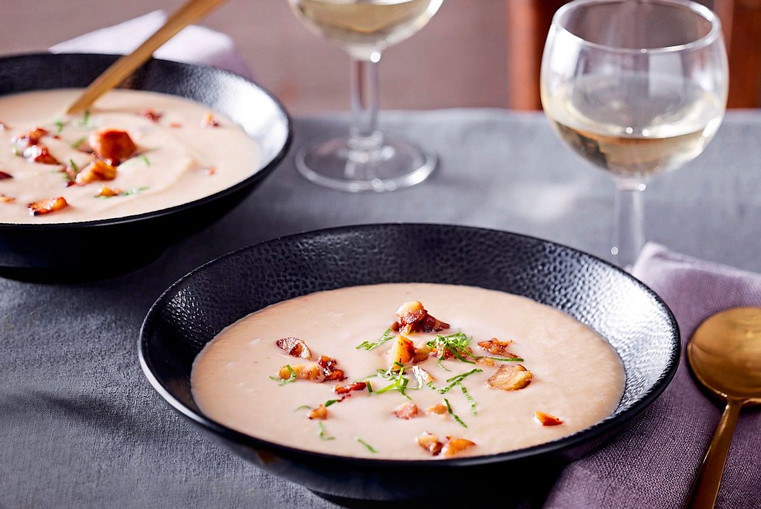 Sellerie-Cremesuppe mit Würzmaronen Rezept | LECKER