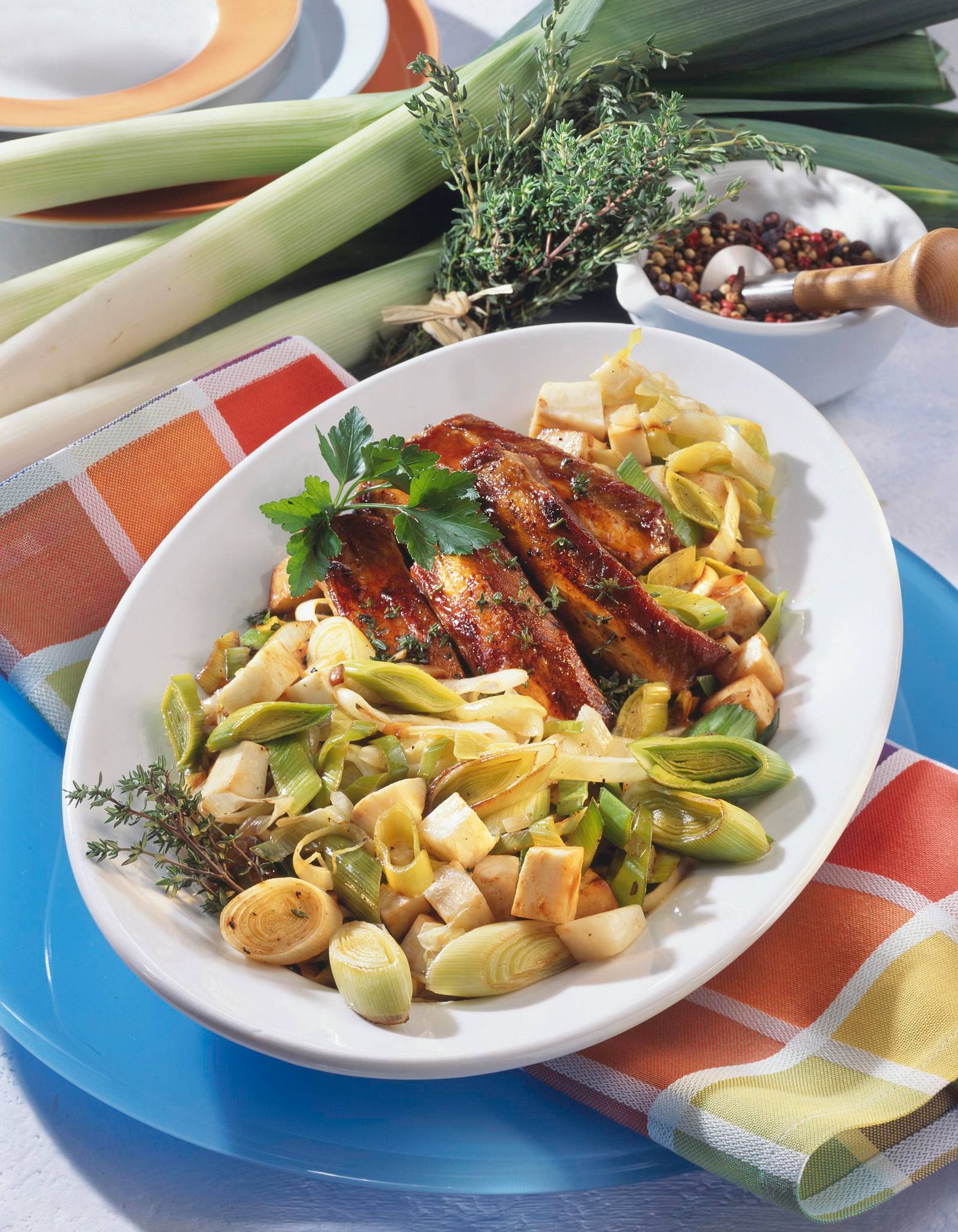 Sellerie-Porree-Gemüse mit Rippchen Rezept | LECKER