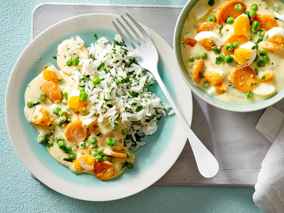 Senf-Eierragout mit Petersilienreis Rezept | LECKER