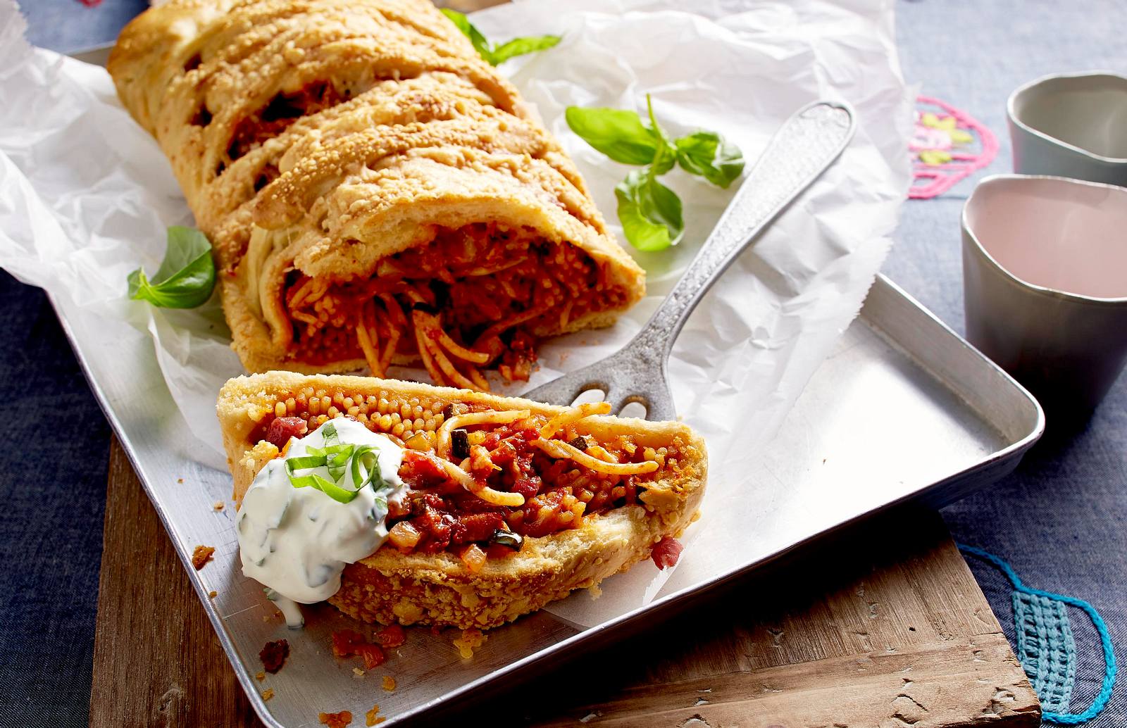 Spaghetti-Mozzarella-Calzone Rezept | LECKER