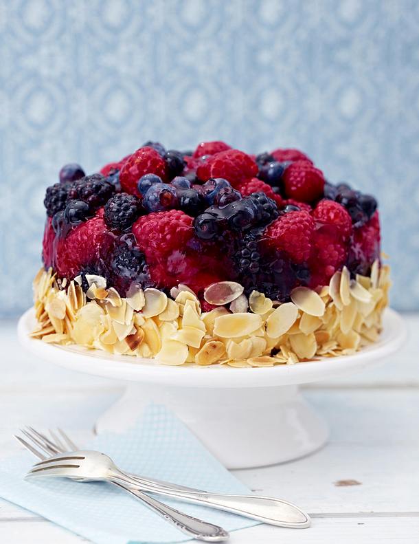 Traumhafte Beerentorte Rezept | LECKER