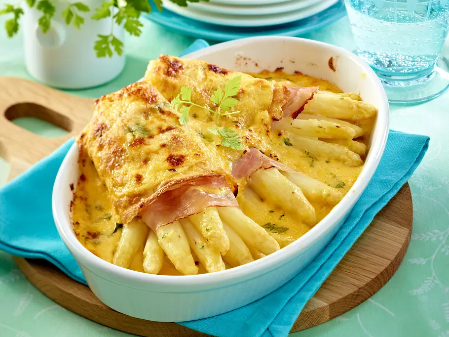 Spargel-Sensation: Cremiger Auflauf aus dem Ofen! Rezept | LECKER
