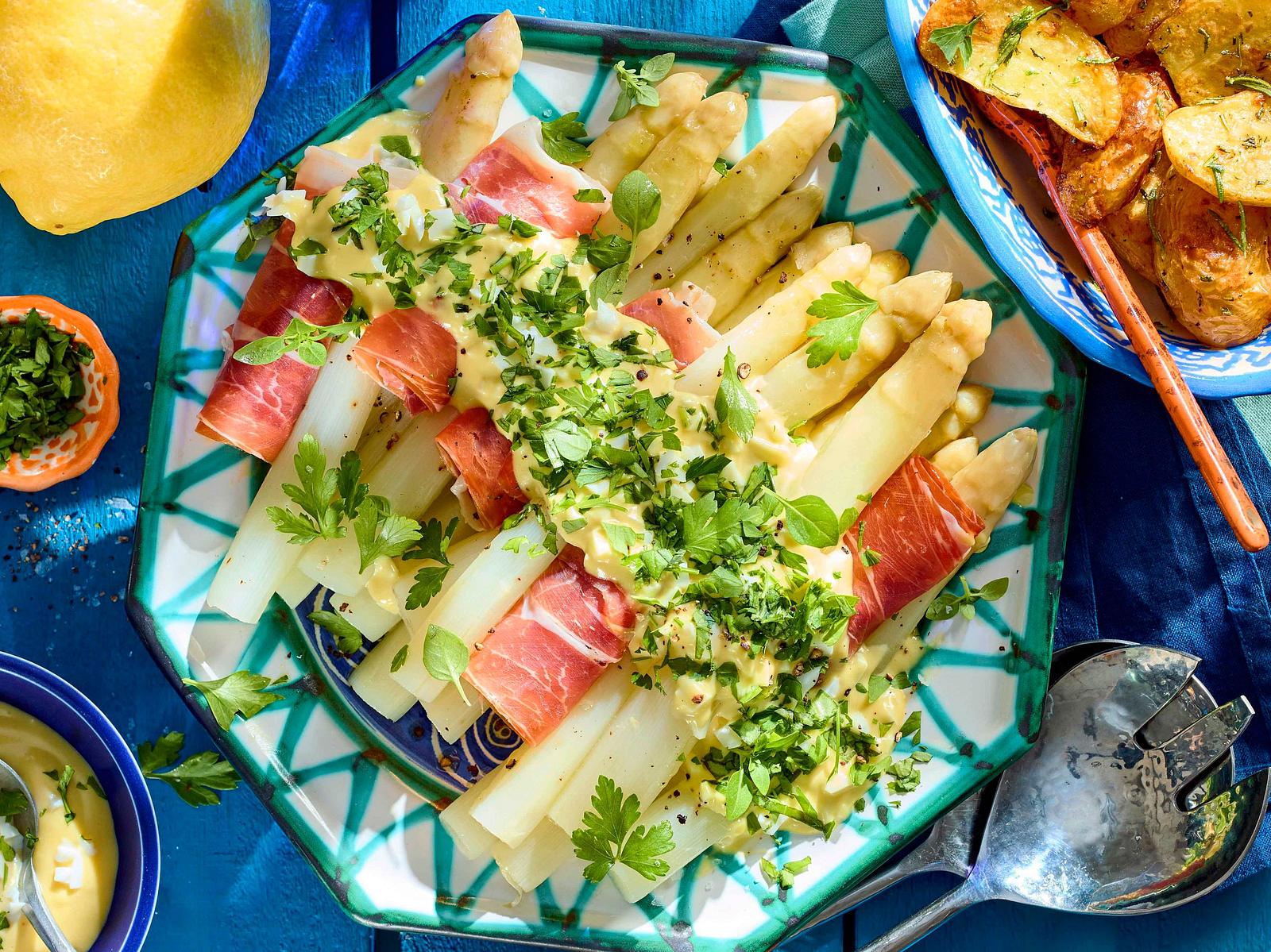 Weißer Spargel nach Alto-Adige-Art Rezept | LECKER